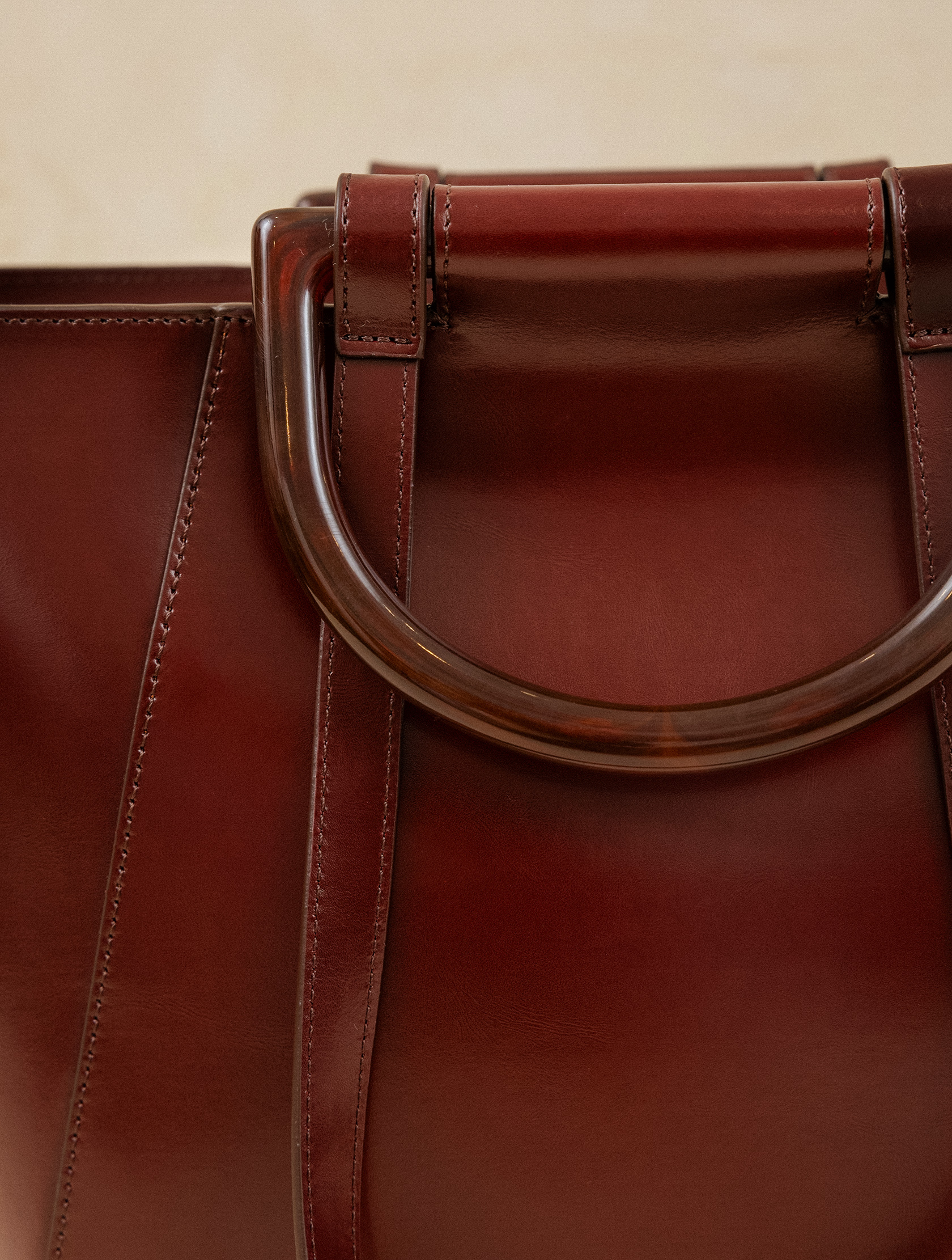 Navigli - Tote bag with acetate handles in burgundy leather