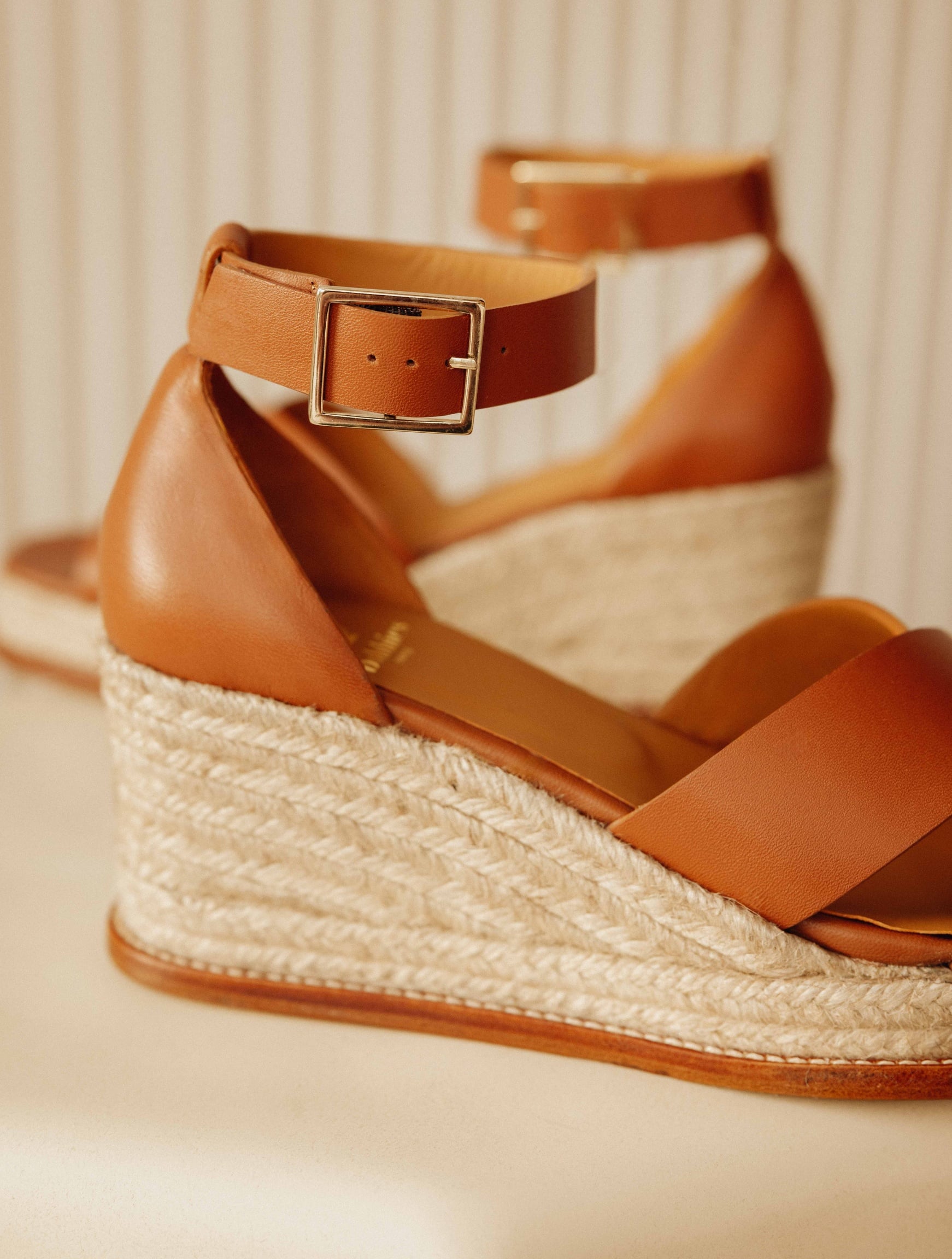 Angie Camel - Wedges espadrilles in camel leather