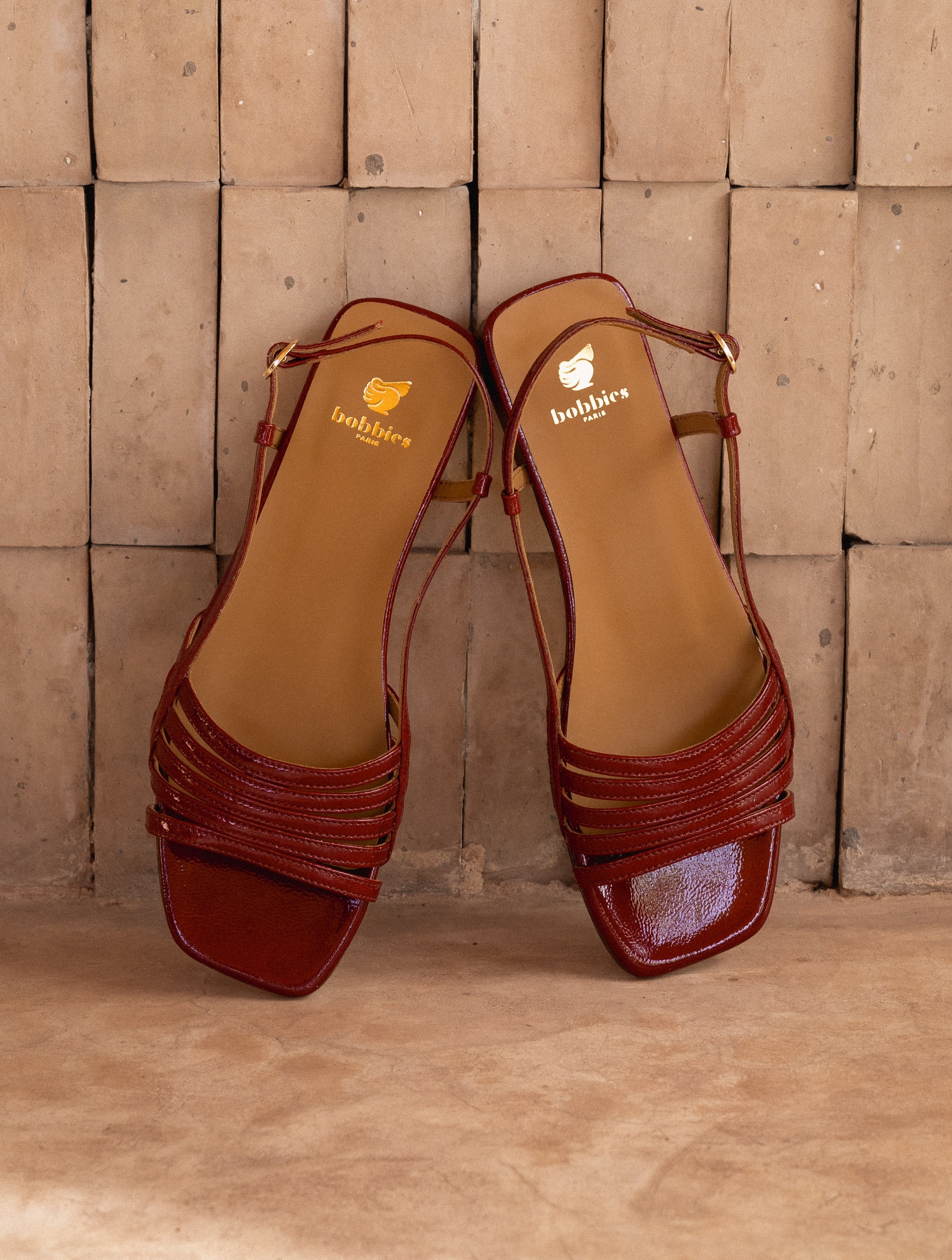 Diana Cherry Gloss - Flat sandals slingback in red patent leather
