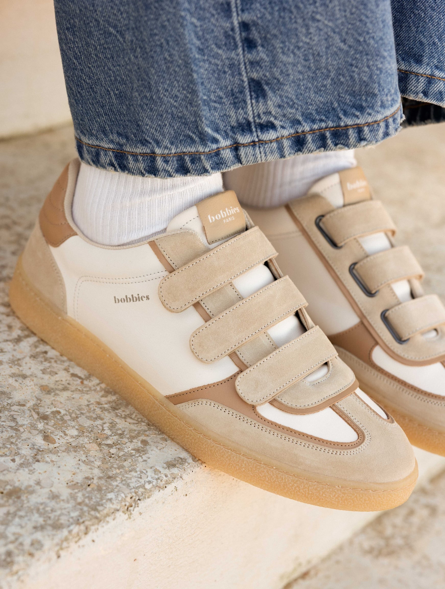 Sneakers semelle fine en cuir blanc et beige homme | Björn Crème ...