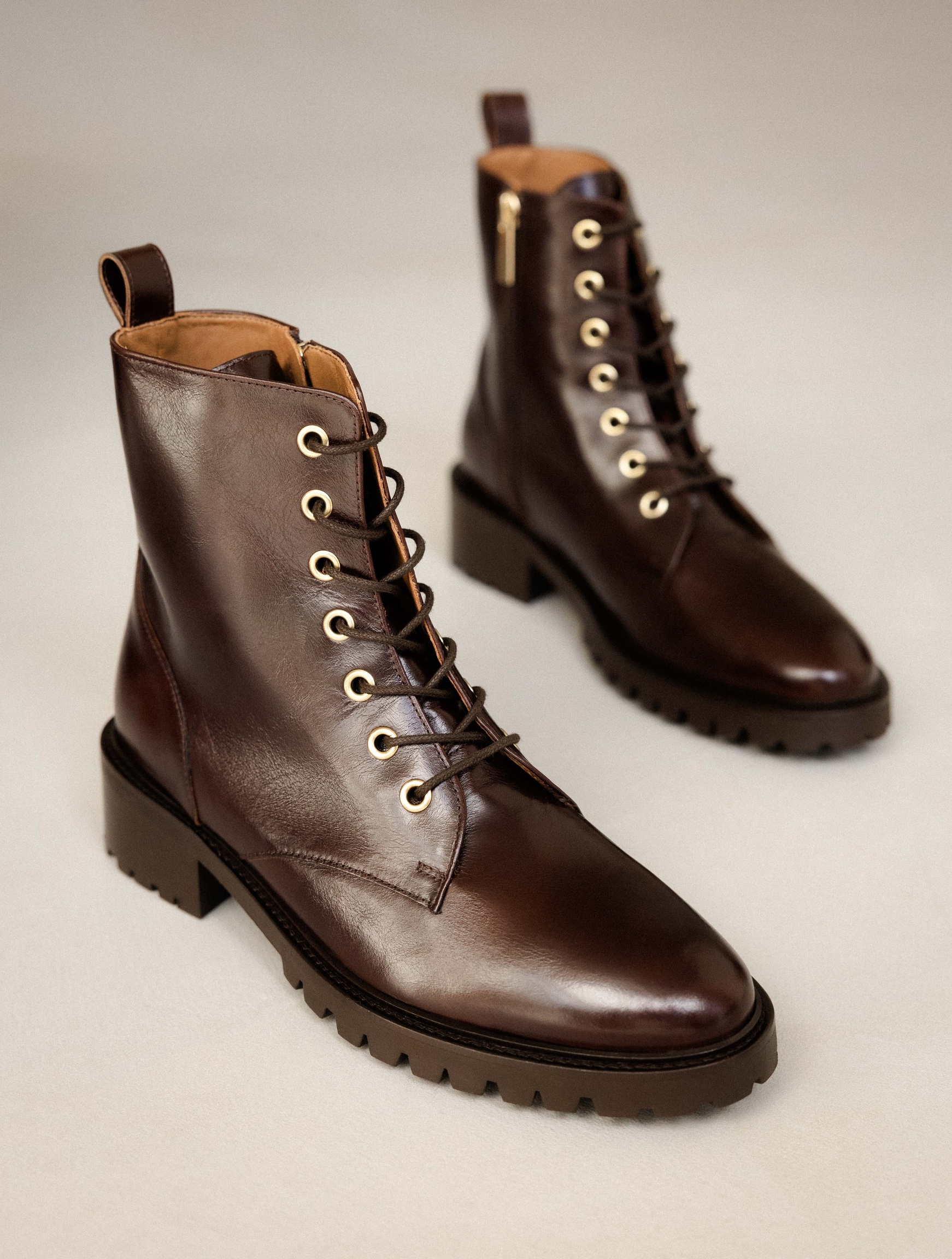 Lara Irish Coffee - Lace-up commando boots with notched soles in brown ...