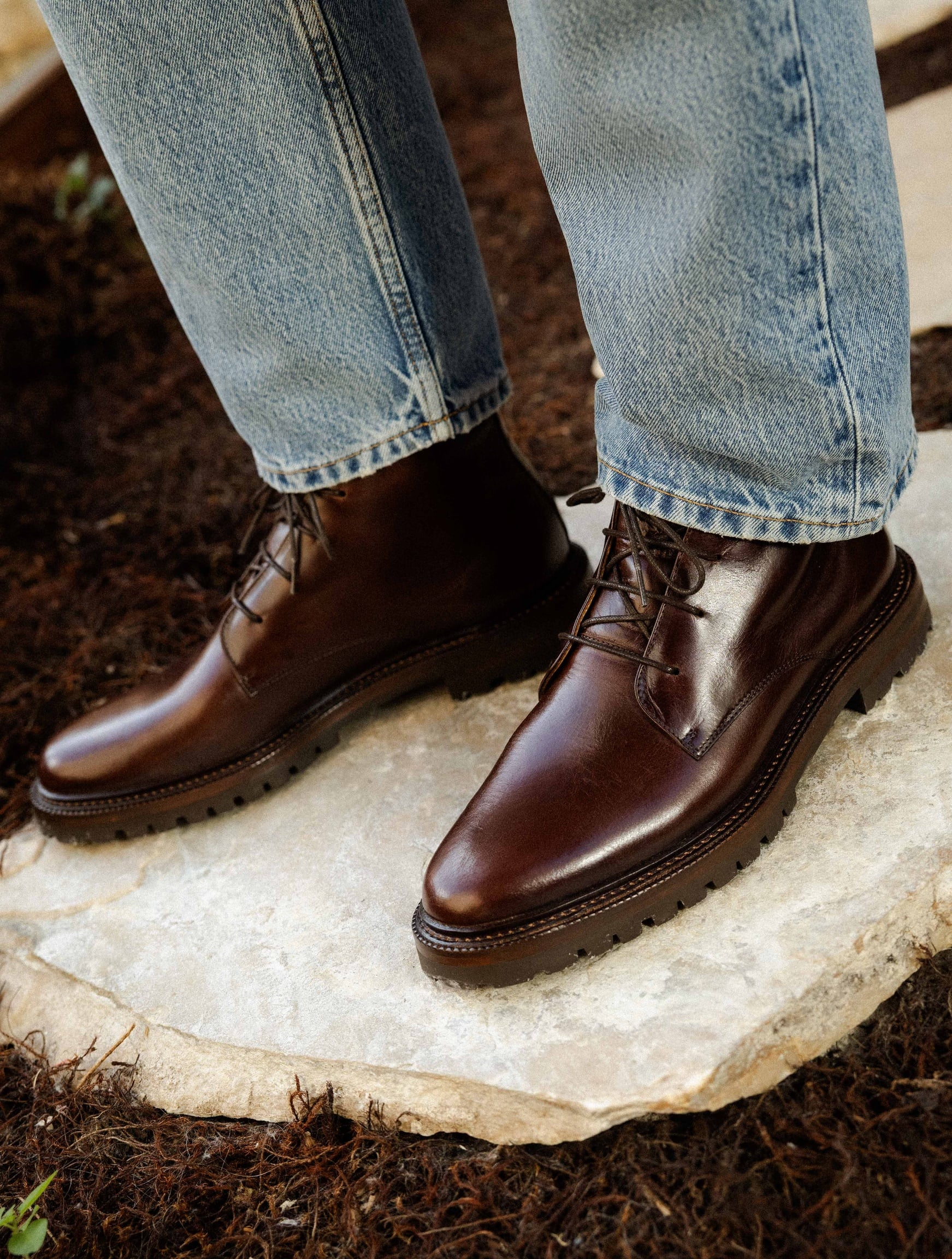 Howelsen Bison - Lace-up boots in brown pull-up leather with notched ...