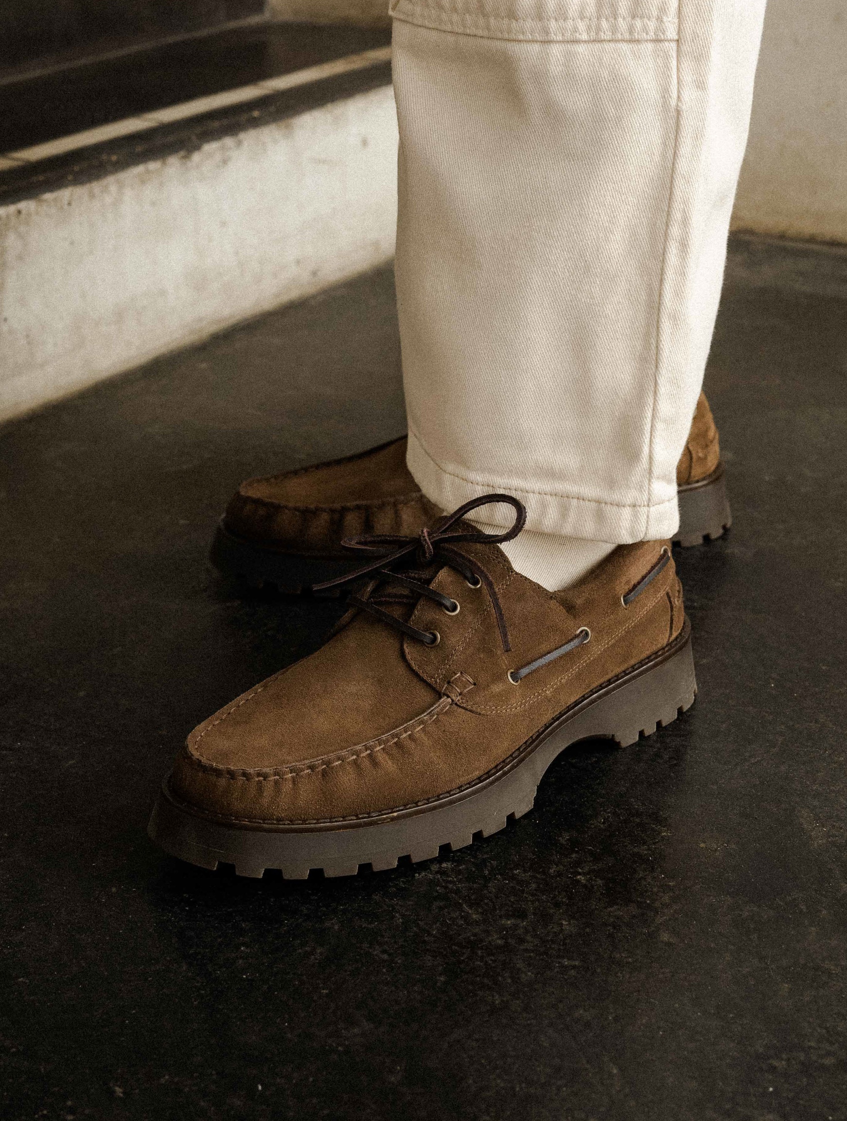 Leif Khaki Brown - Boat shoe with notched rubber sole in khaki brown ...